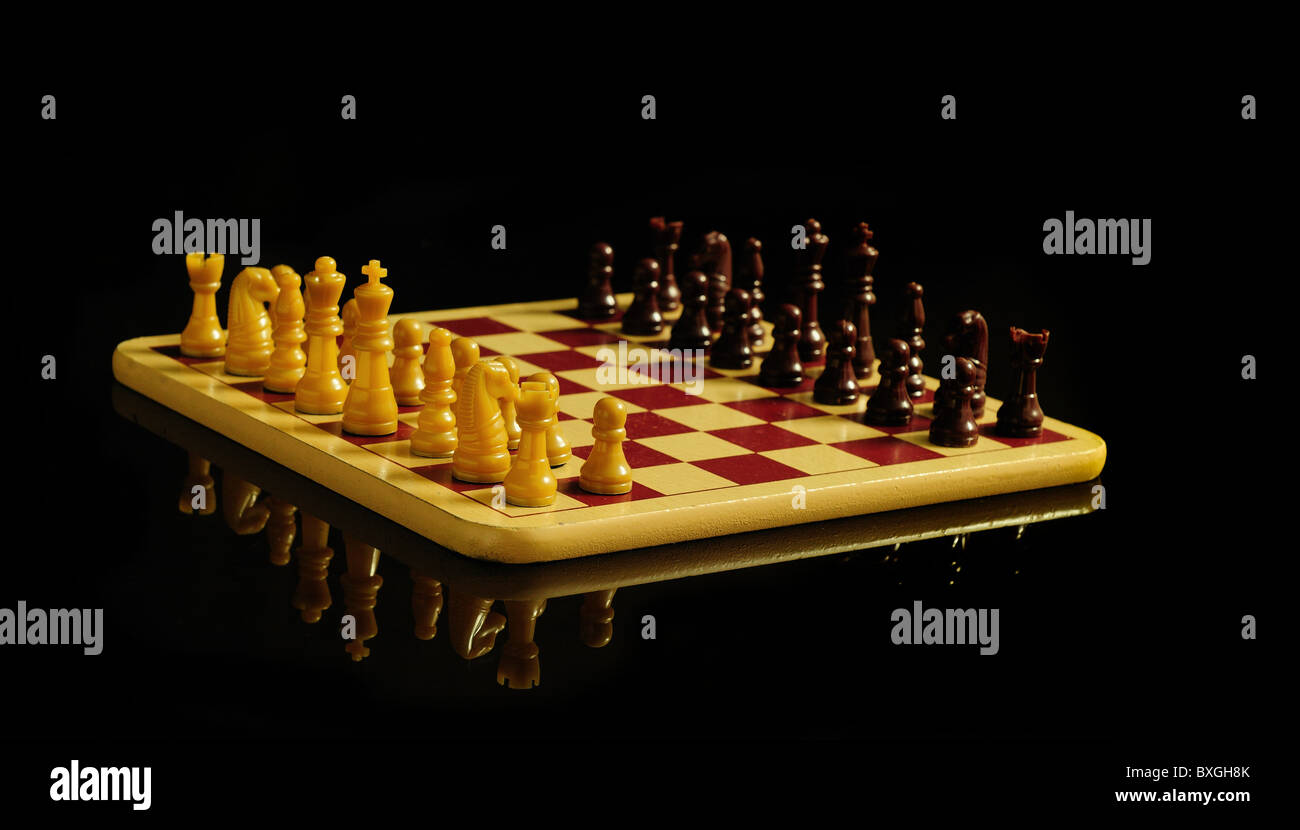 Chess board background hi-res stock photography and images - Alamy
