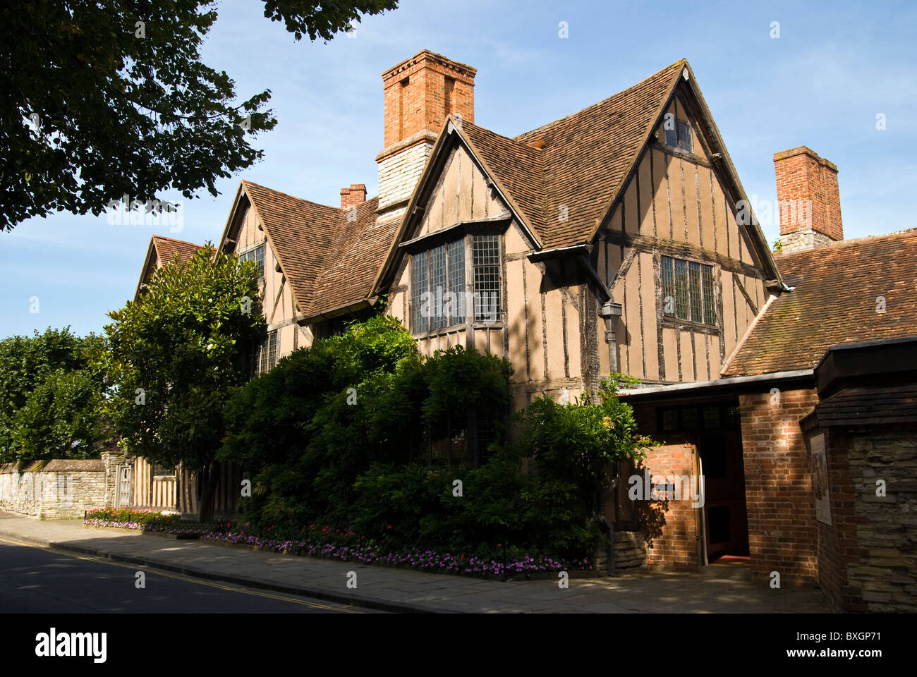 Halls Croft Cottage Stock Photo - Alamy