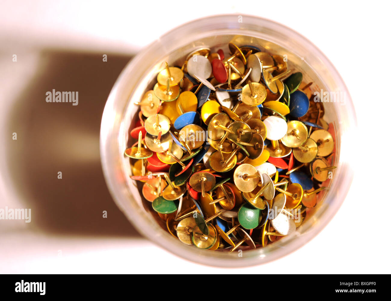 Office stationary and equipment drawing pins UK Stock Photo - Alamy