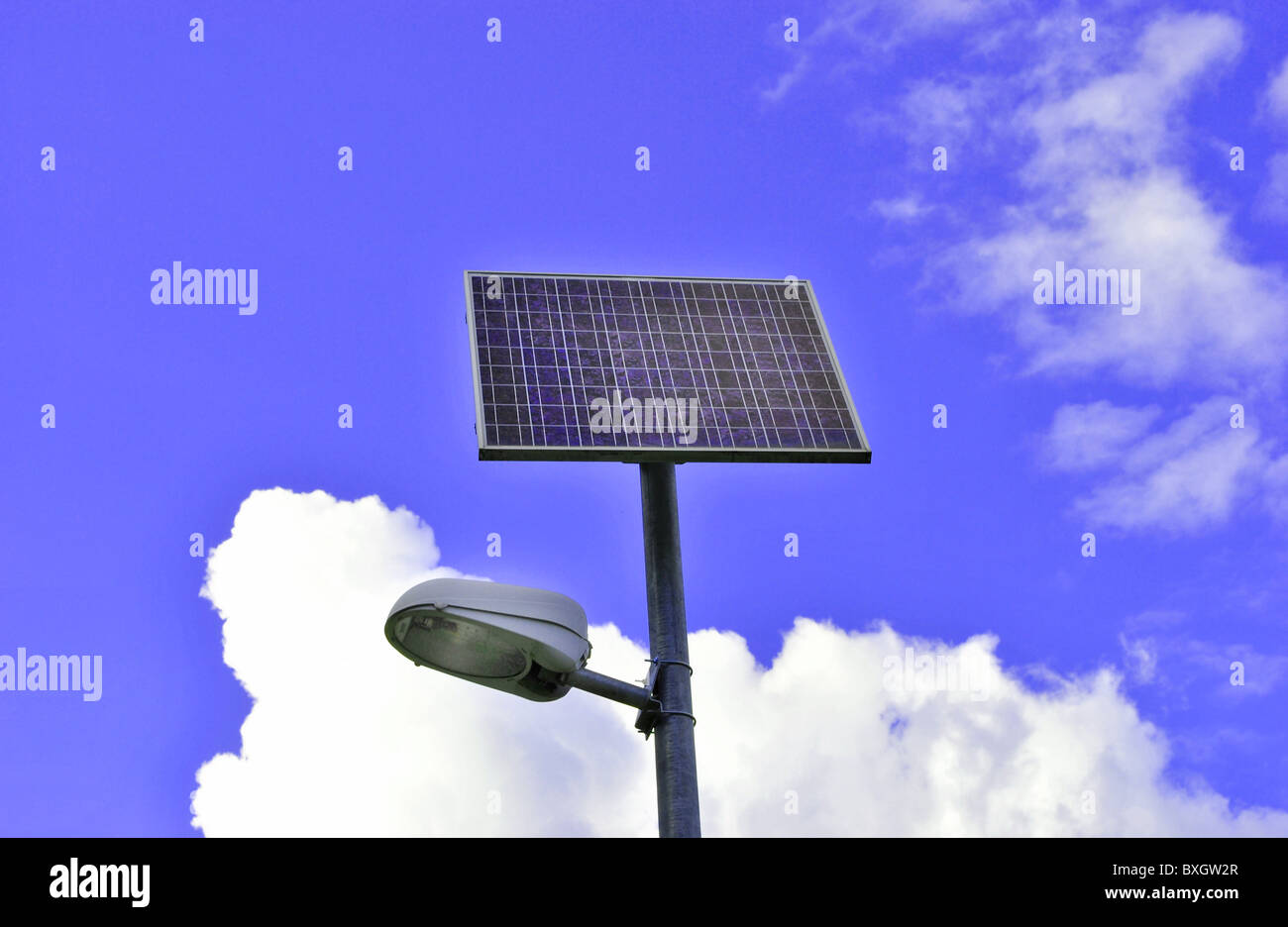 solar panels to produce electricity using the sun's rays to illuminate ...