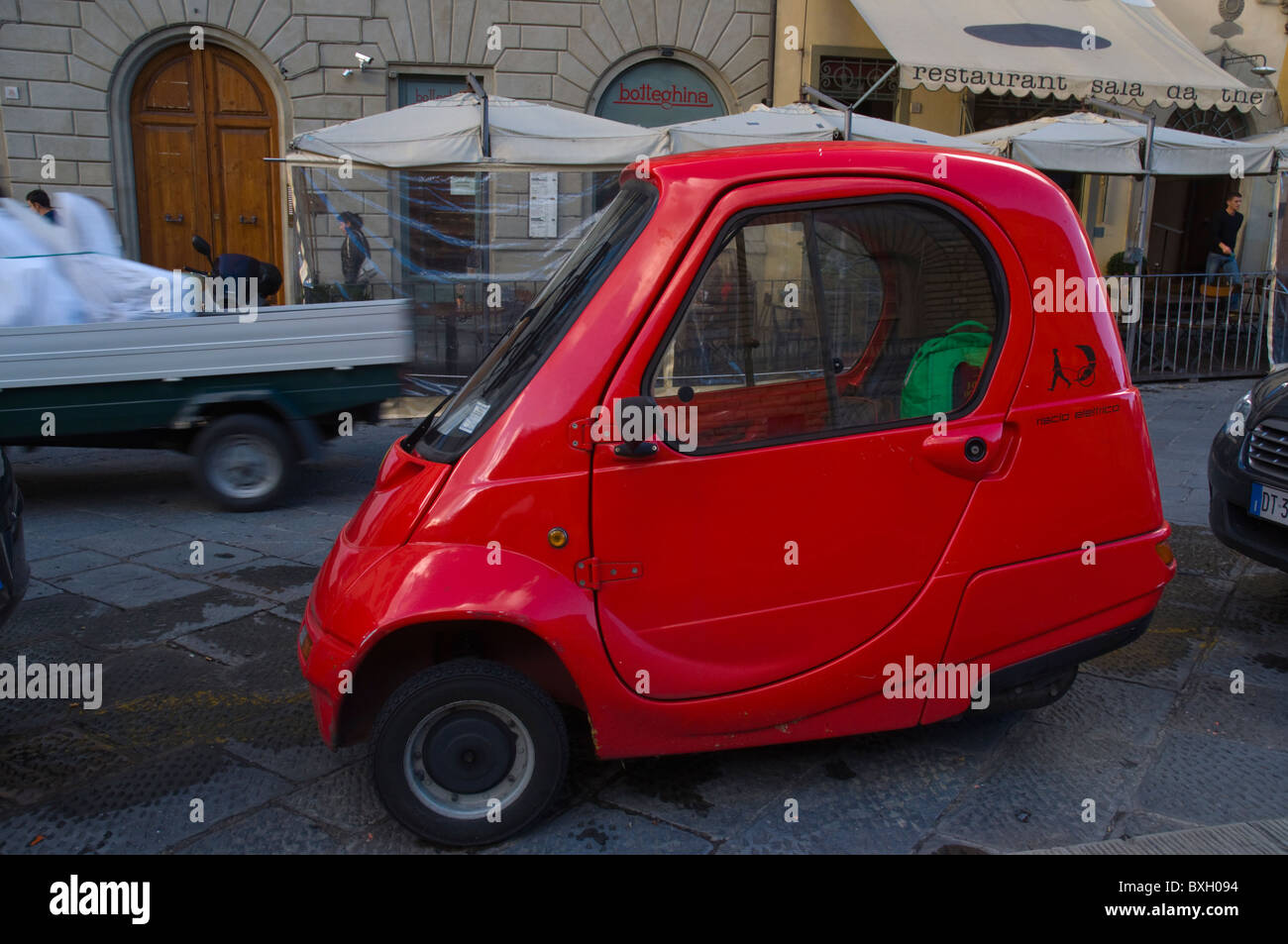 Riscio elettrico electric car in Santo Spirito district central ...