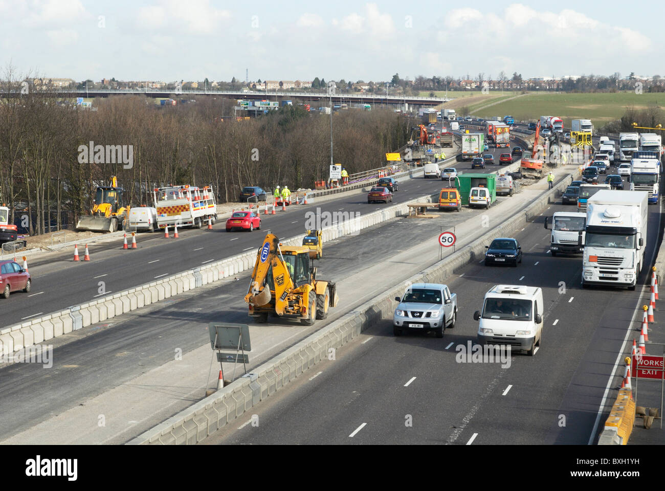 Road widening on M25 between junctions 3 and 4 Stock Photo - Alamy