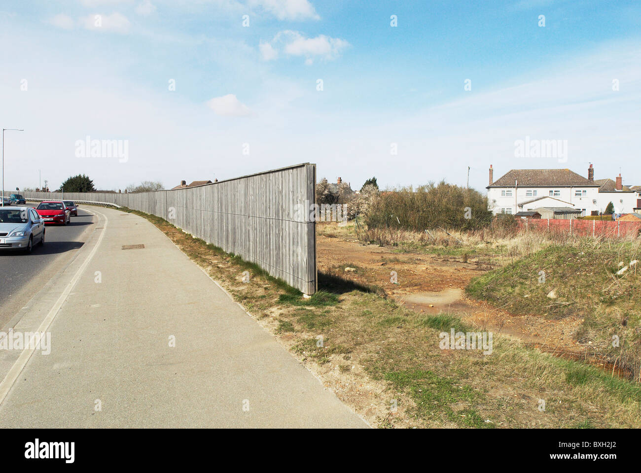 Noise barrier fence hi-res stock photography and images - Alamy