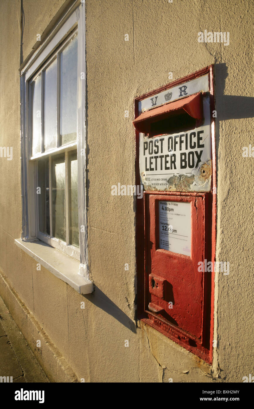 Sherborne post box hi-res stock photography and images - Alamy