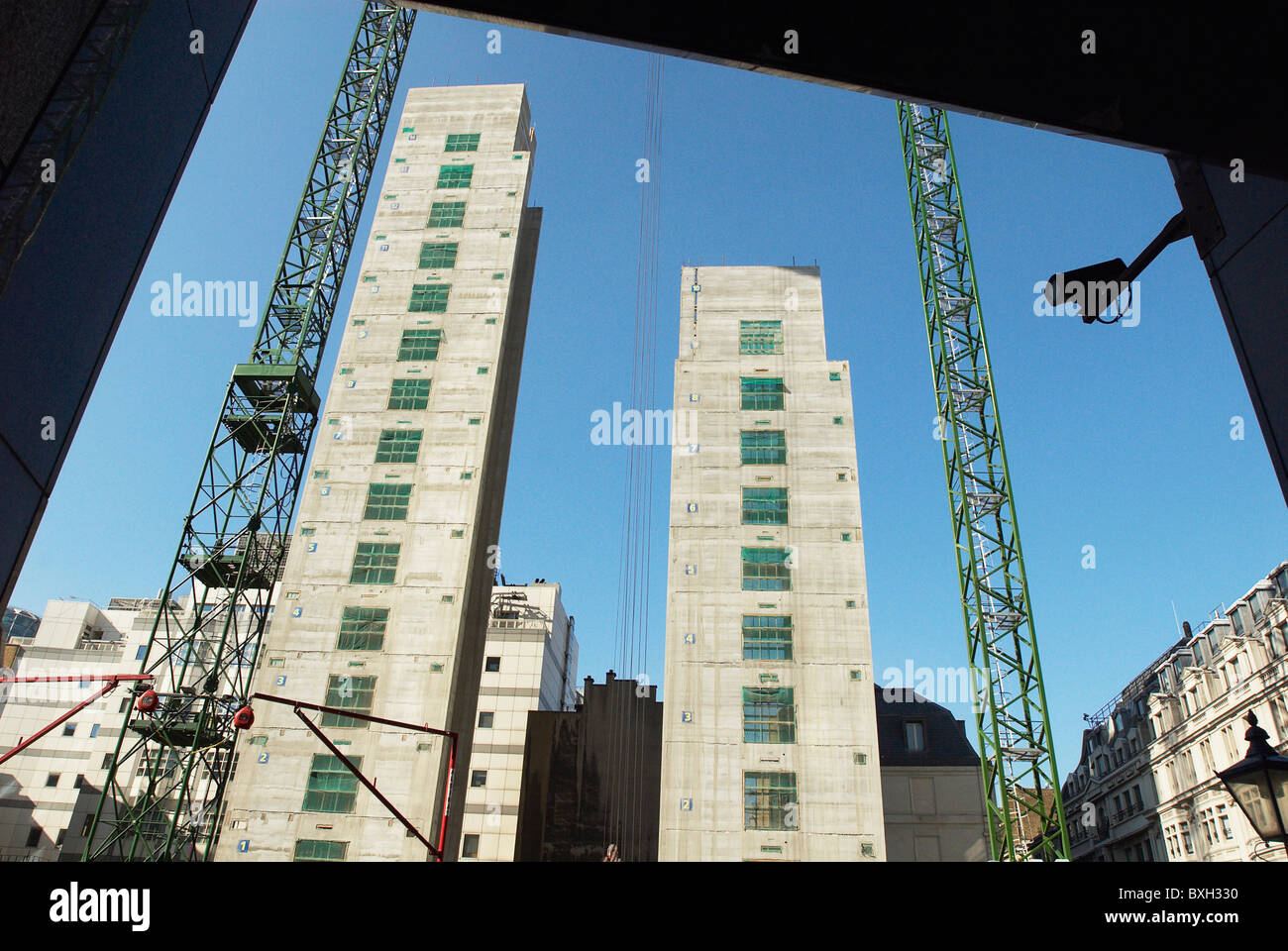 Supporting inner towers of an office block under construction City of ...