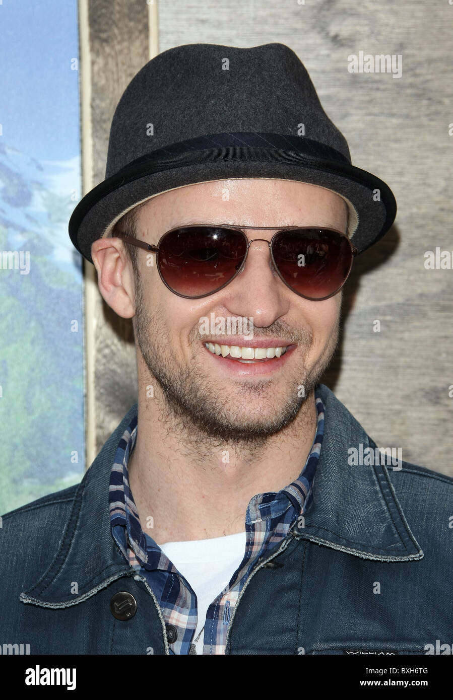 JUSTIN TIMBERLAKE YOGI BEAR LOS ANGELES PREMIERE LOS ANGELES CALIFORNIA ...