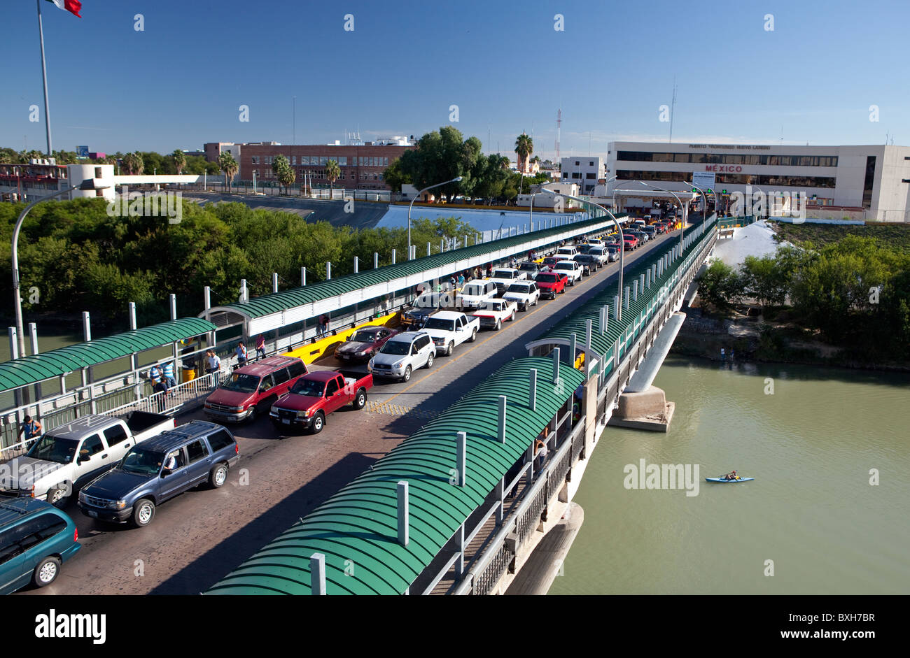 Border Crossing Mexico Traffic Stock Photos & Border Crossing Mexico ...