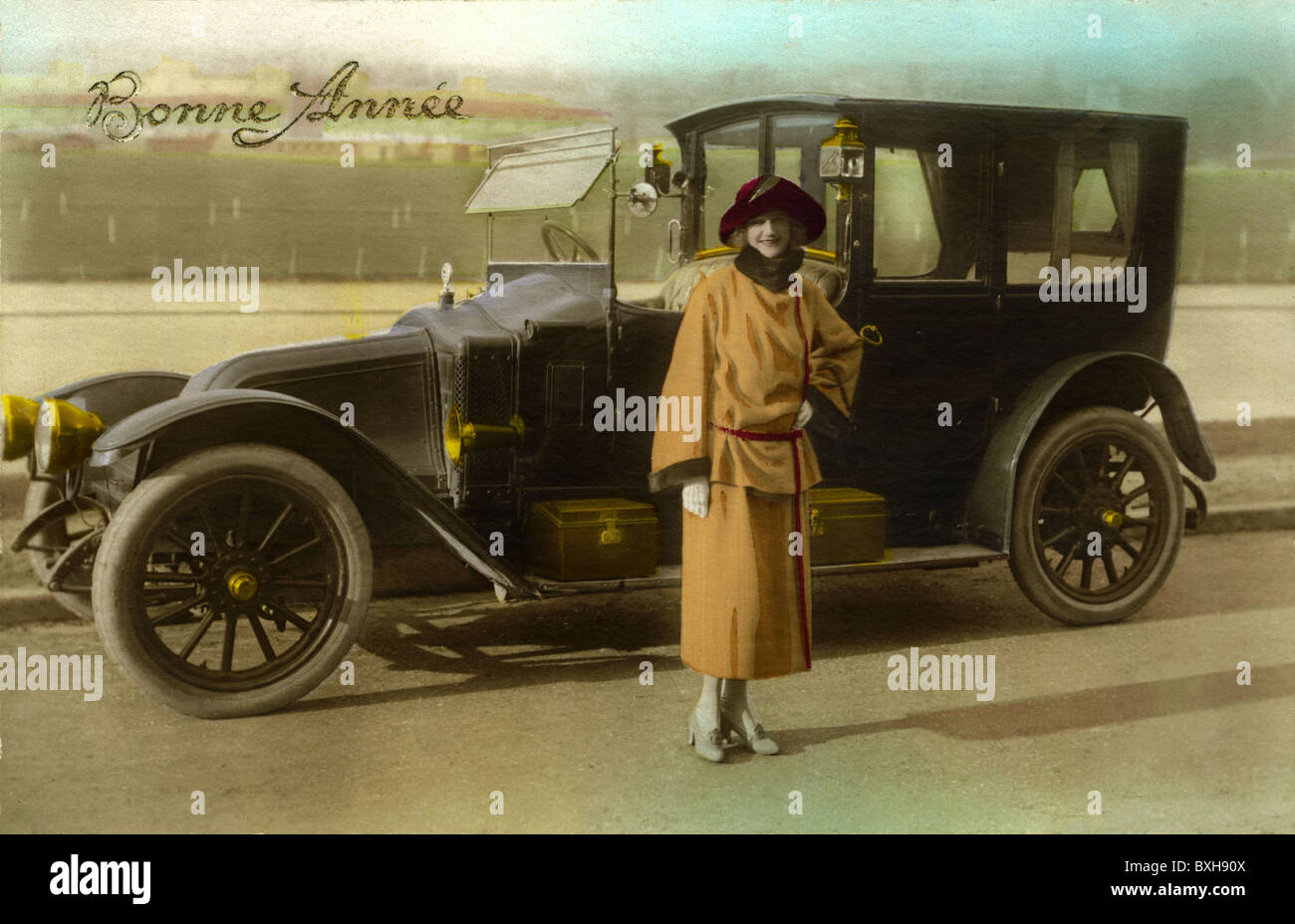 Female driver 1920s hi-res stock photography and images - Alamy