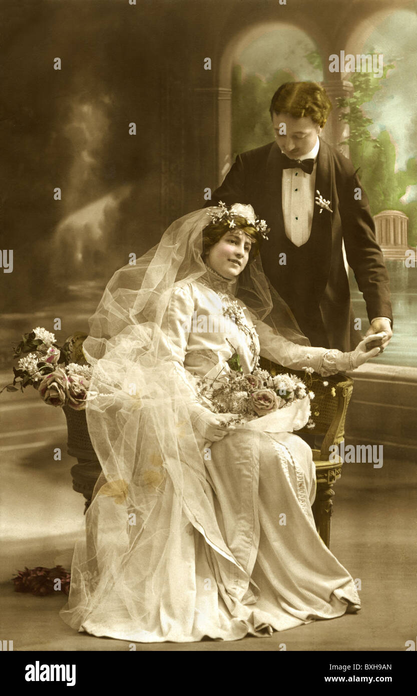 people, couples, bride and groom, wedding photo, France, circa 1916 ...