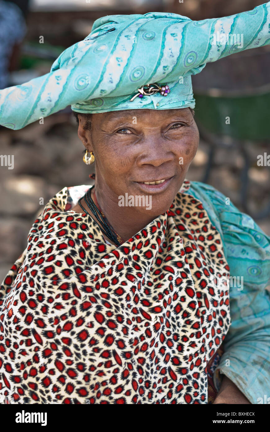Maroon Girls In Traditional Clothes And Elaborate Headdress In ...