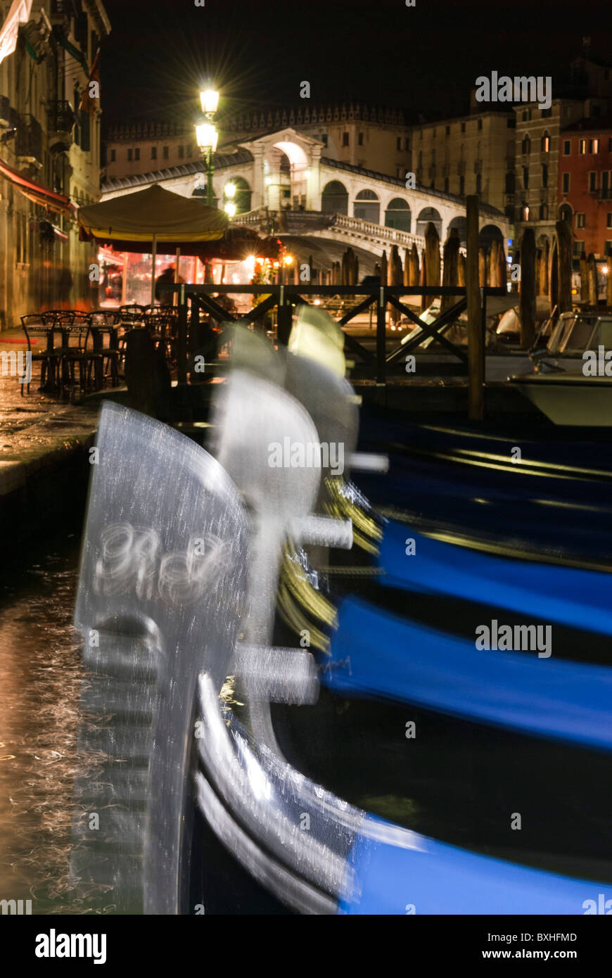 Bridge night nighttime europe hi-res stock photography and images - Alamy