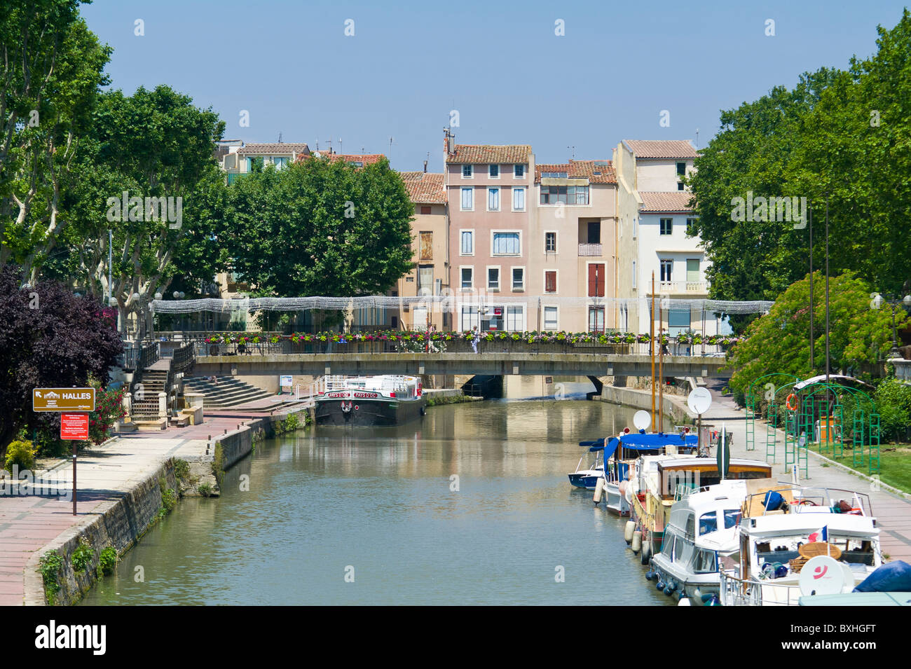 Merchants's Bridge on the Canal de la Robine Passing Through Narbonne ...