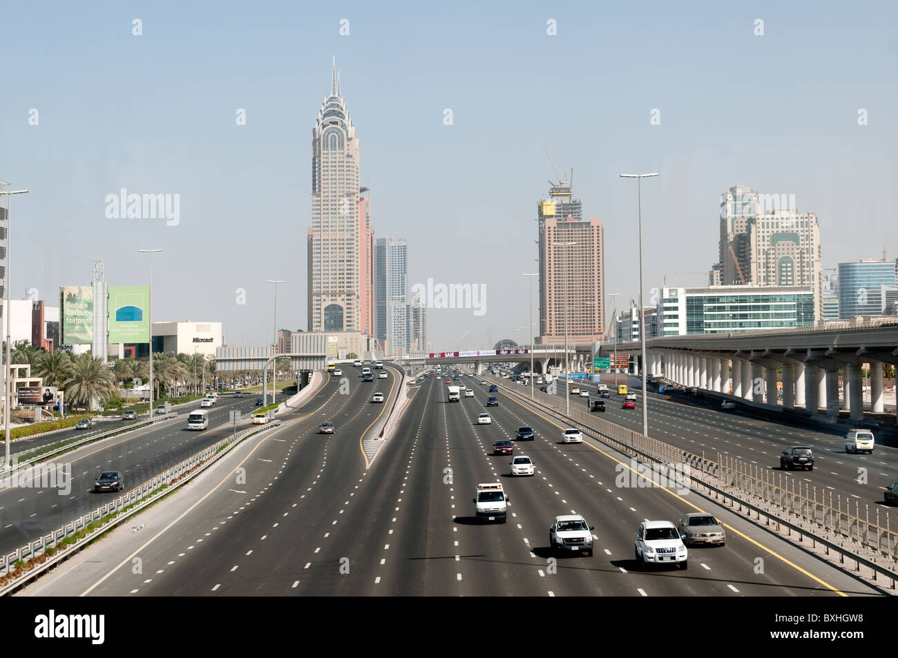 Sheikh Zayed road in Dubai Stock Photo - Alamy