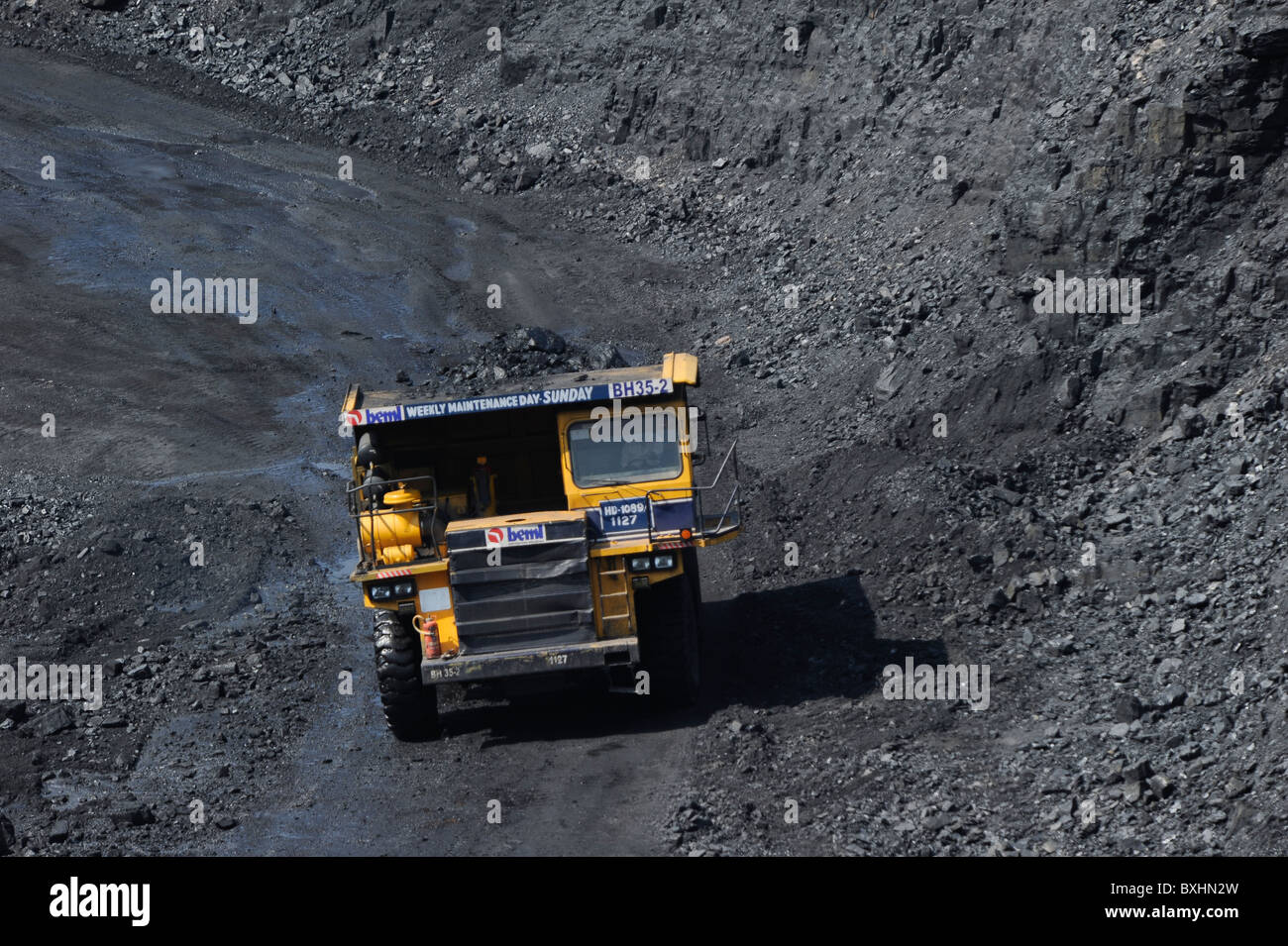 Dumper truck india hi-res stock photography and images - Alamy