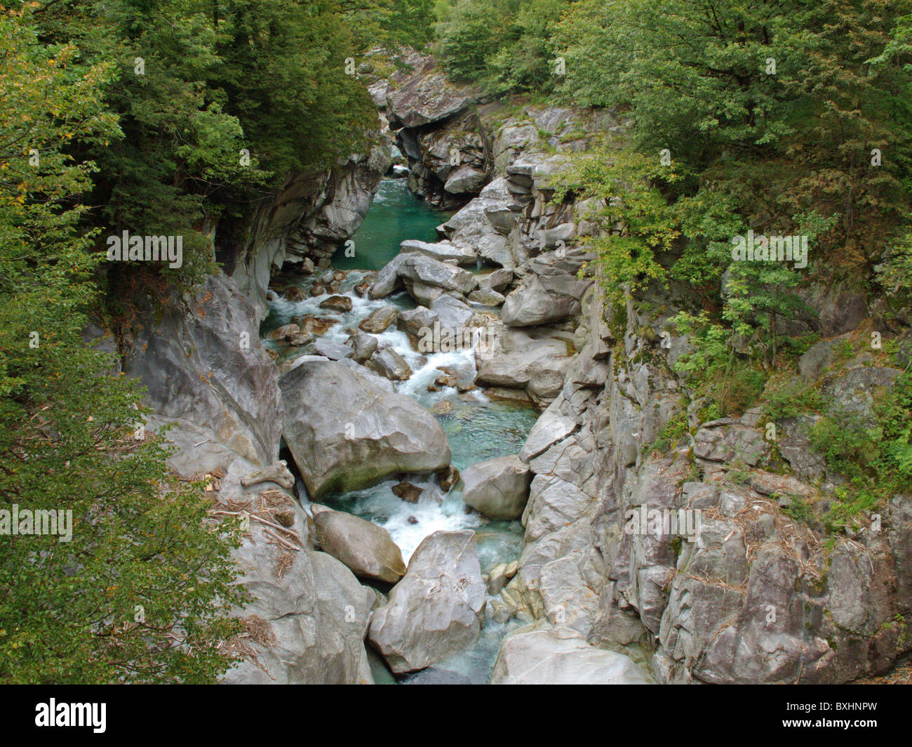Valle verzasca hi-res stock photography and images - Alamy
