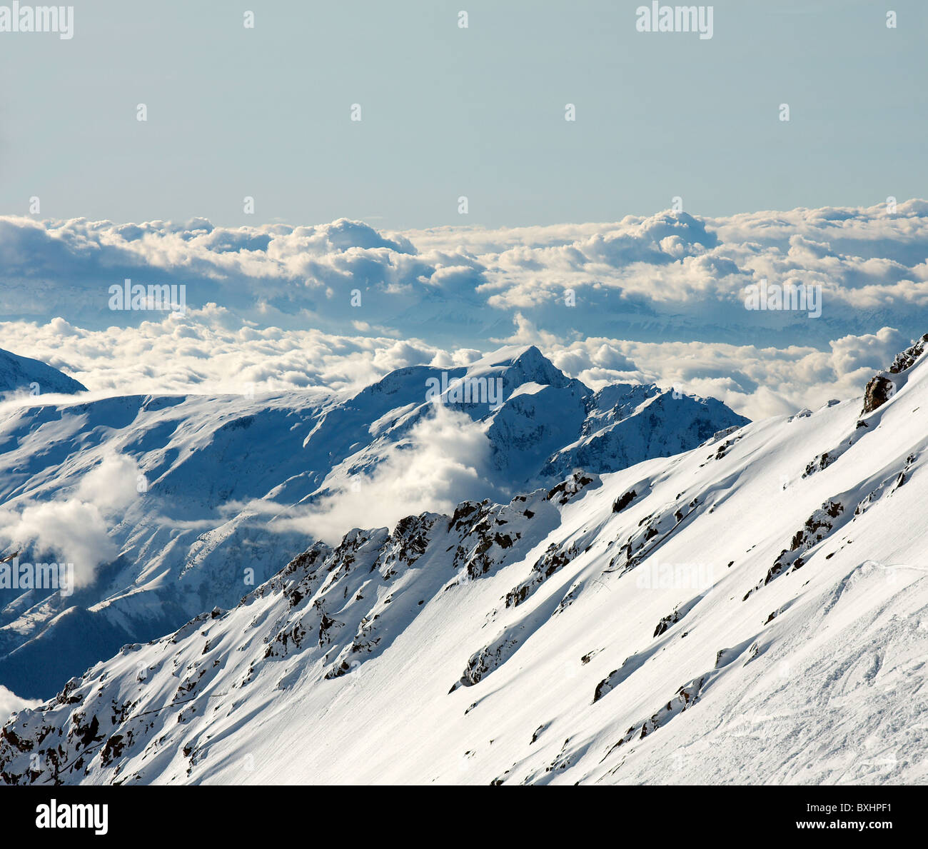 High mountain range hi-res stock photography and images - Alamy