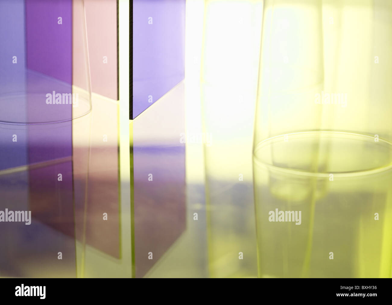 Mirroring pattern hi-res stock photography and images - Alamy