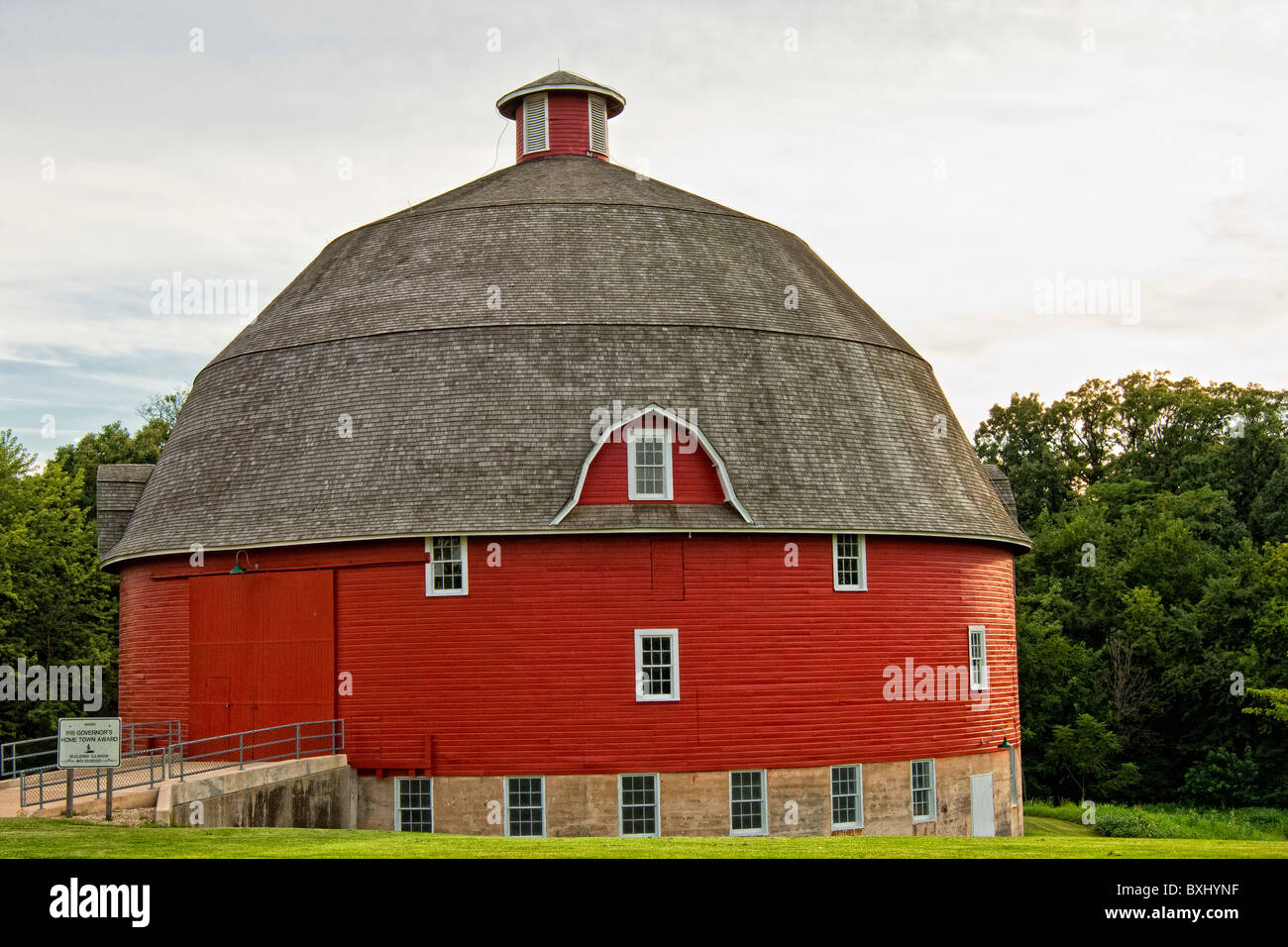 Round barn in Johnson-Sauk State Park, Illinois Stock Photo - Alamy