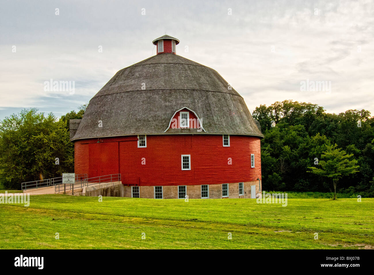 Round barn in Johnson-Sauk State Park, Illinois Stock Photo - Alamy