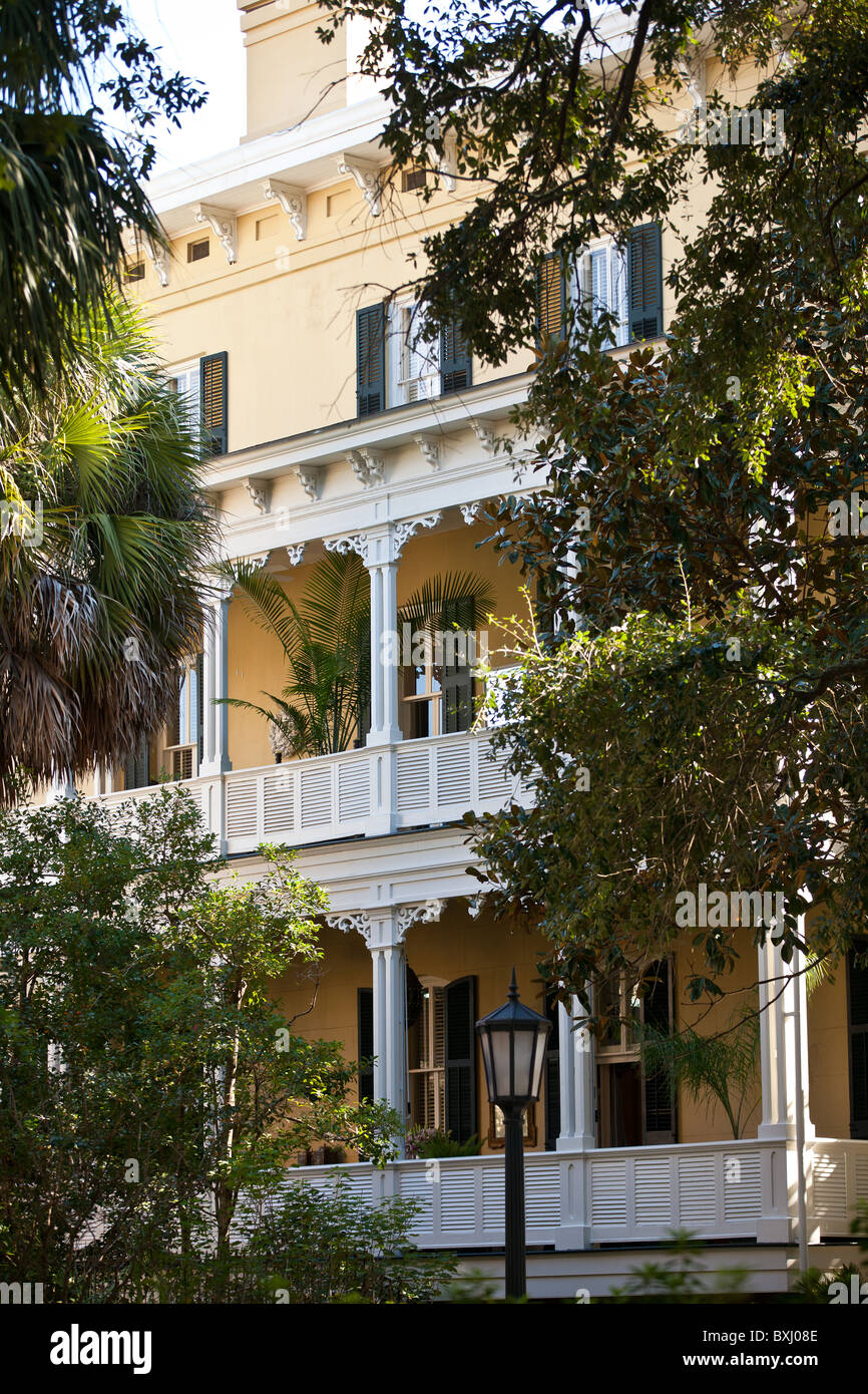 Savannah historic building hi-res stock photography and images - Alamy