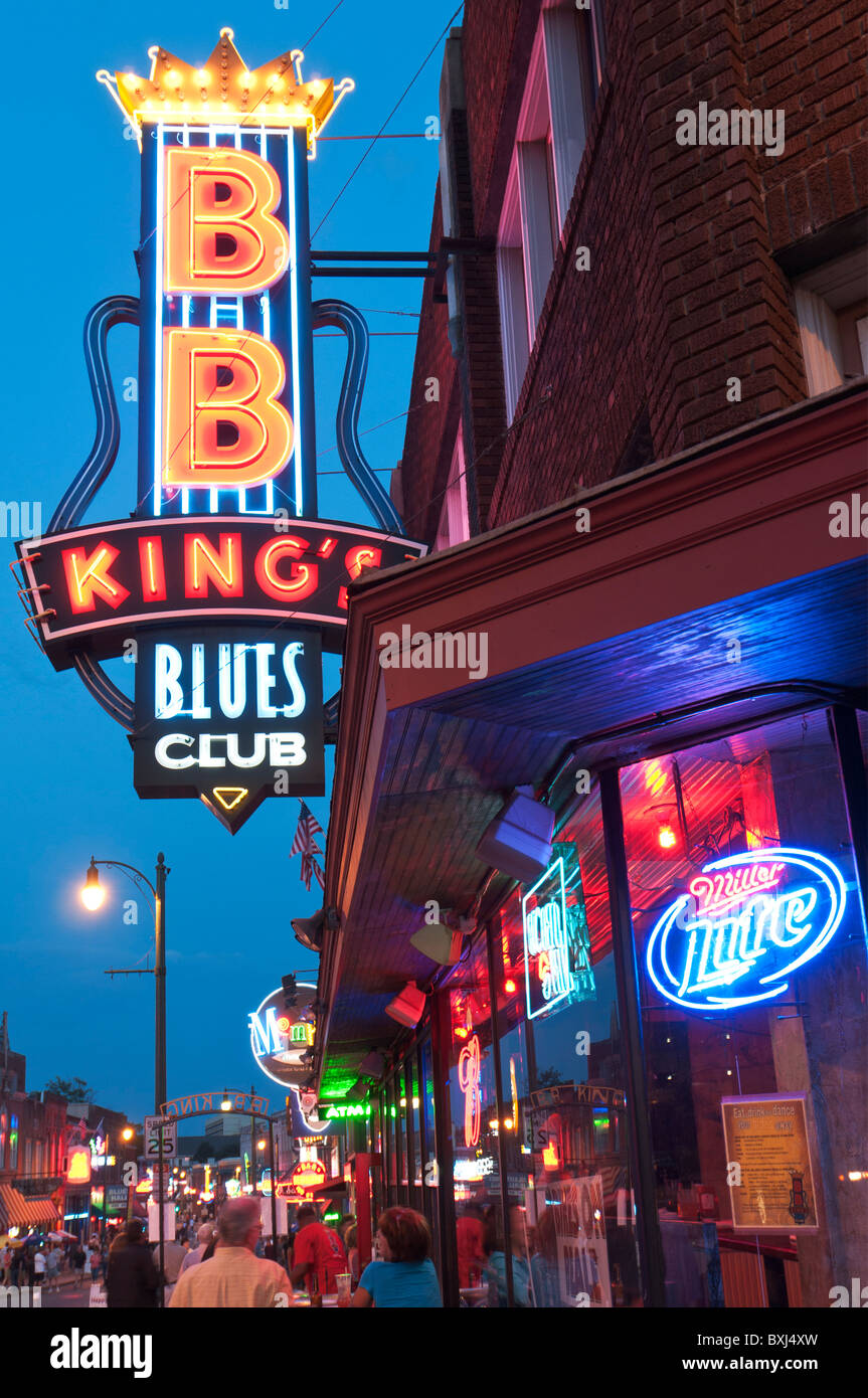 Blues bar neon sign hi-res stock photography and images - Alamy
