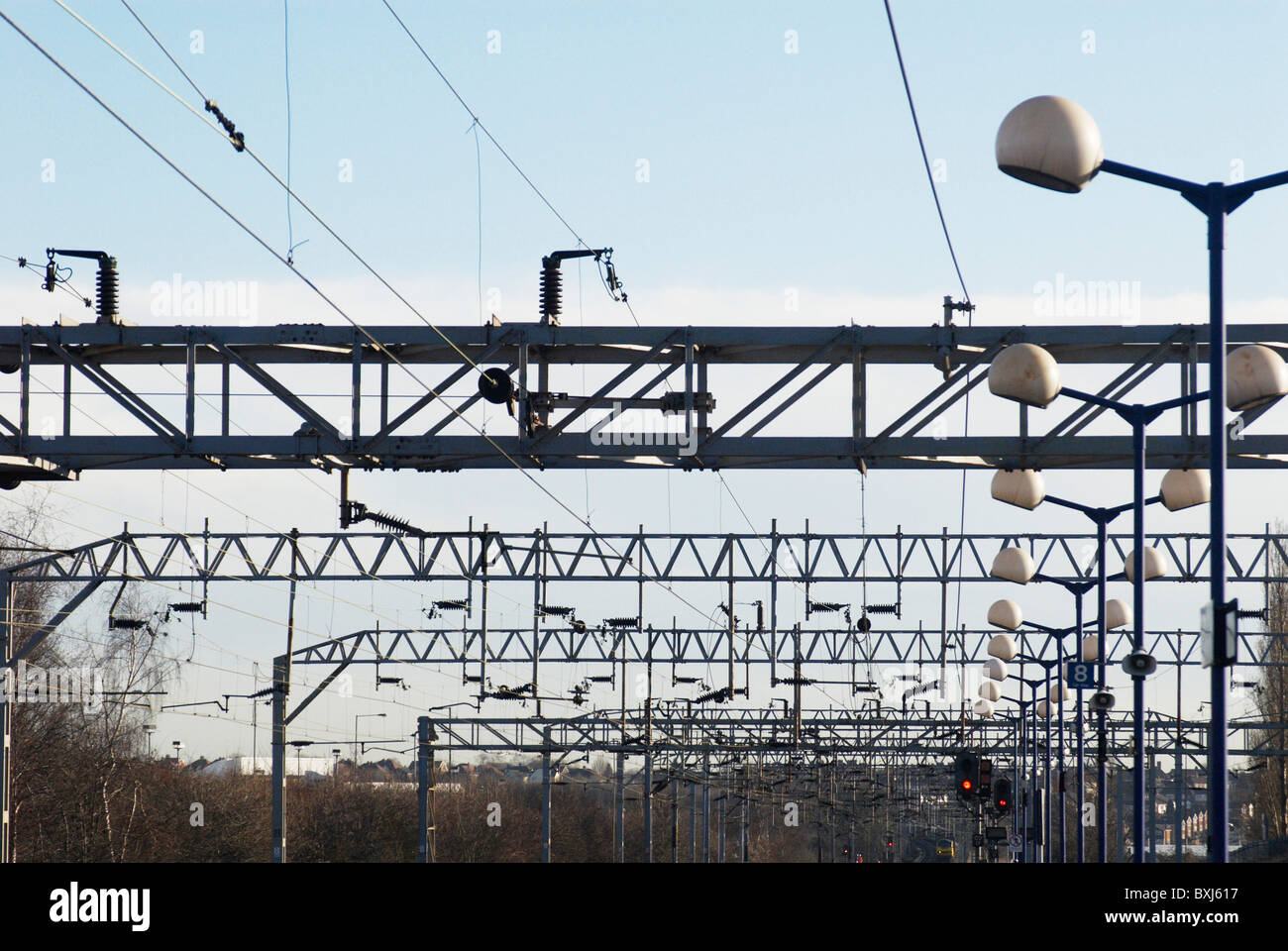Overground railway lines hi-res stock photography and images - Alamy