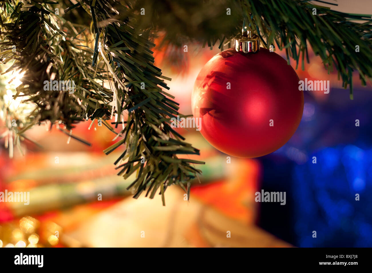 Blue ball christmas tree hi-res stock photography and images - Alamy