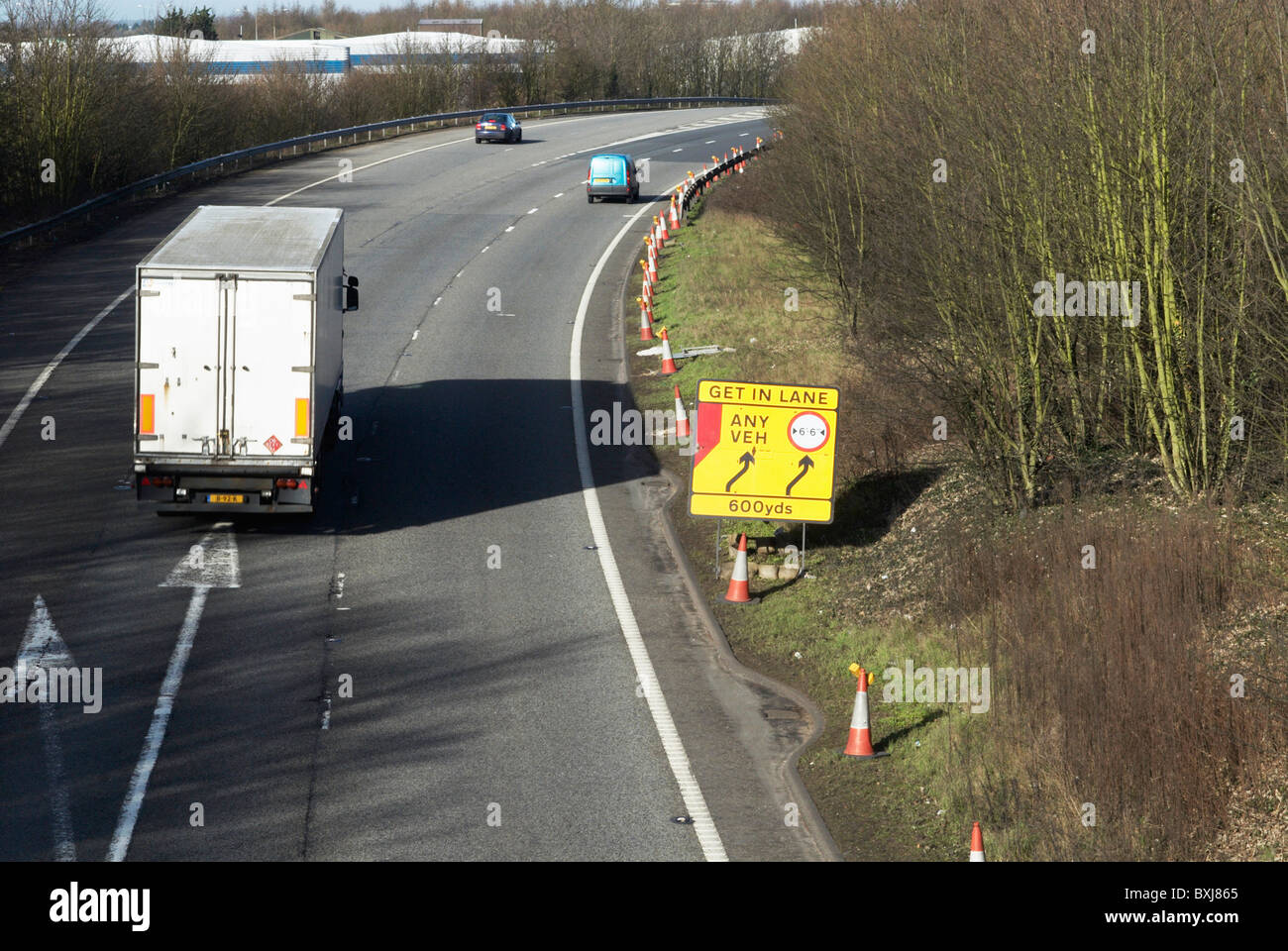 Dual carriageway sign hi-res stock photography and images - Alamy