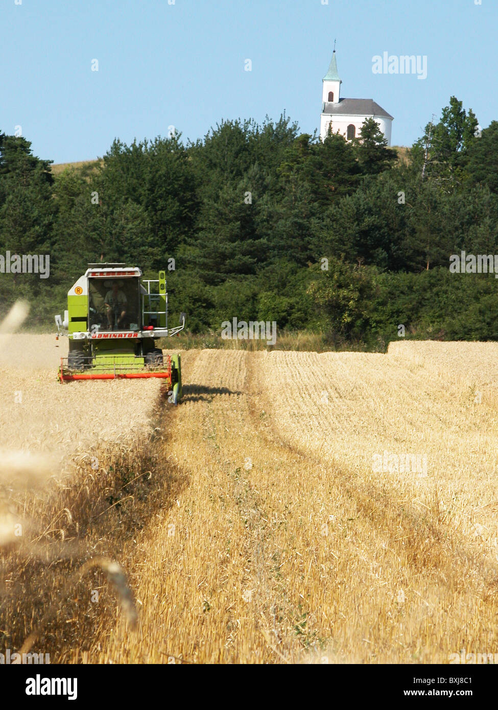 Machine tool combine hi-res stock photography and images - Alamy