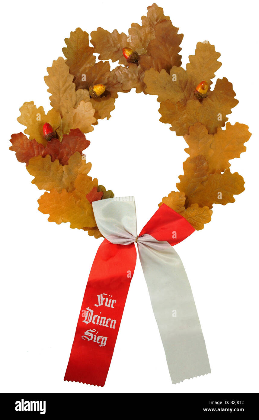 Oak wreath hi-res stock photography and images - Alamy