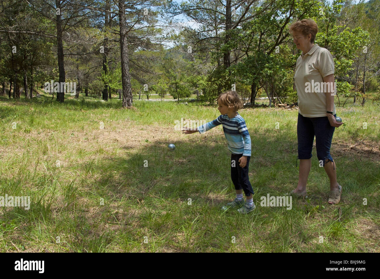 France women playing boule petanque hi-res stock photography and images ...