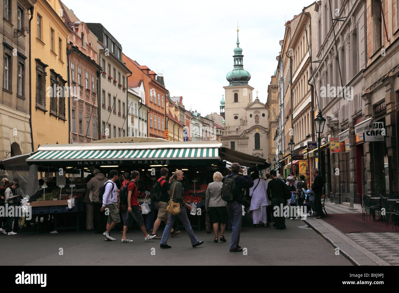 Prague street market stalls hi-res stock photography and images - Alamy