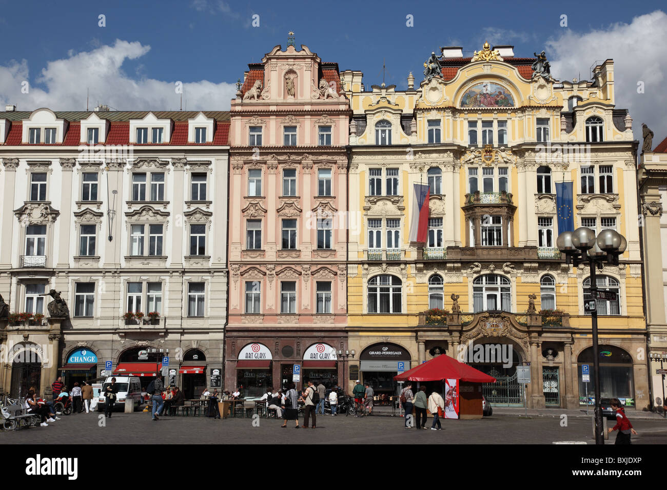 Pastel coloured buildings hi-res stock photography and images - Alamy