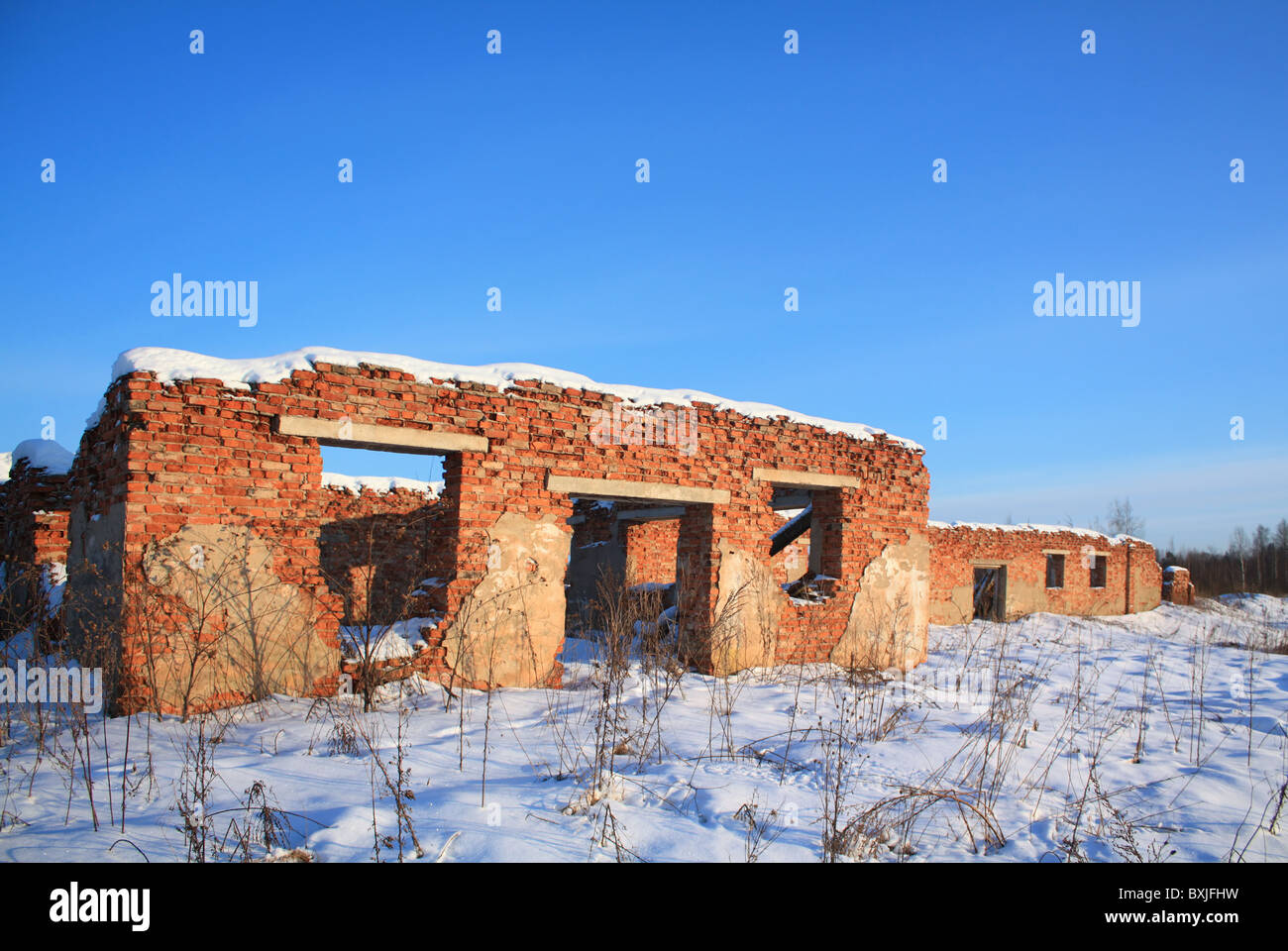 Russian building snow hi-res stock photography and images - Alamy