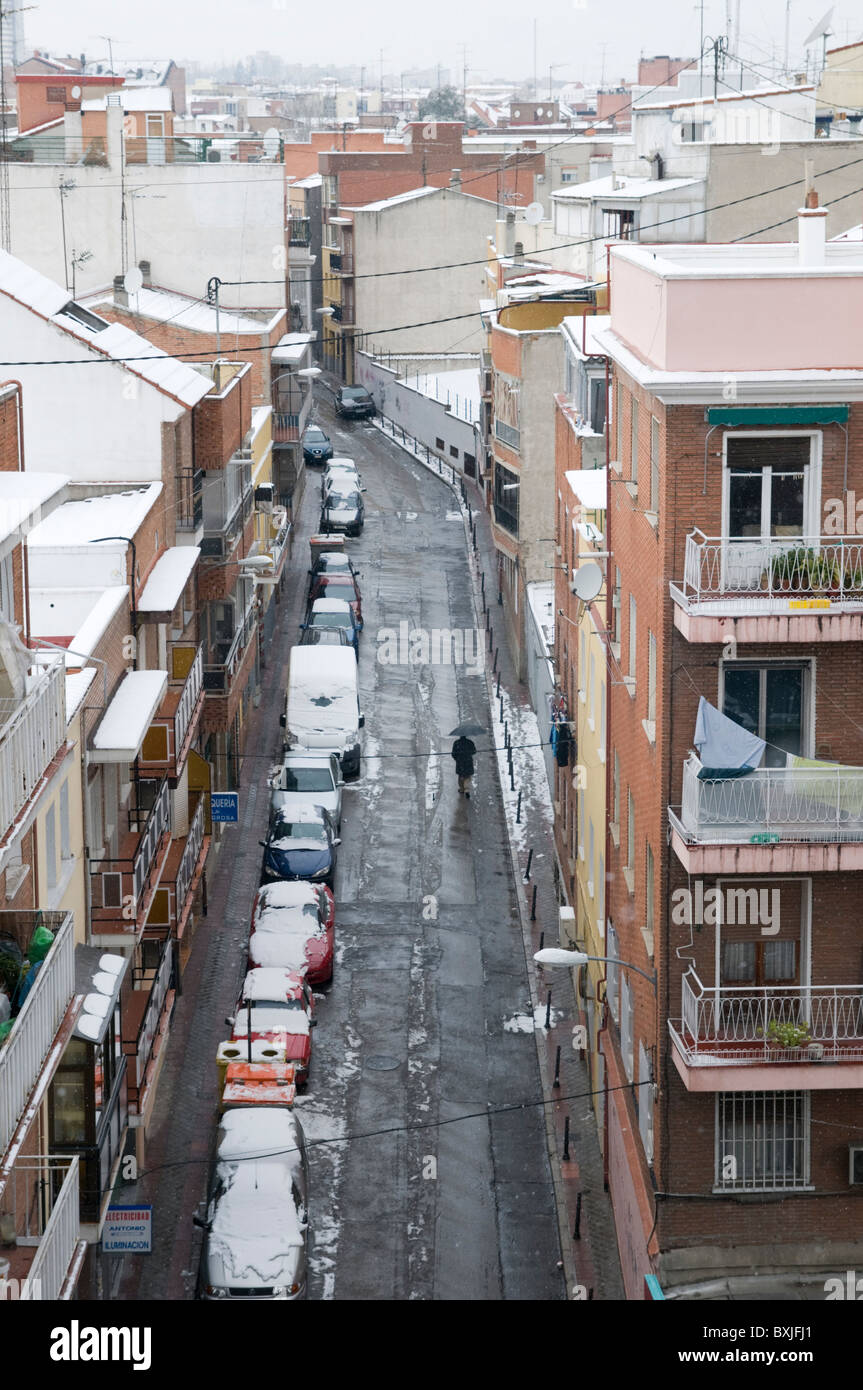 City streets in winter hi-res stock photography and images - Alamy