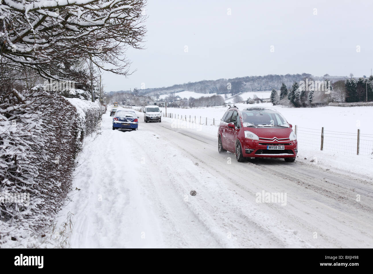 Slush road hi-res stock photography and images - Alamy