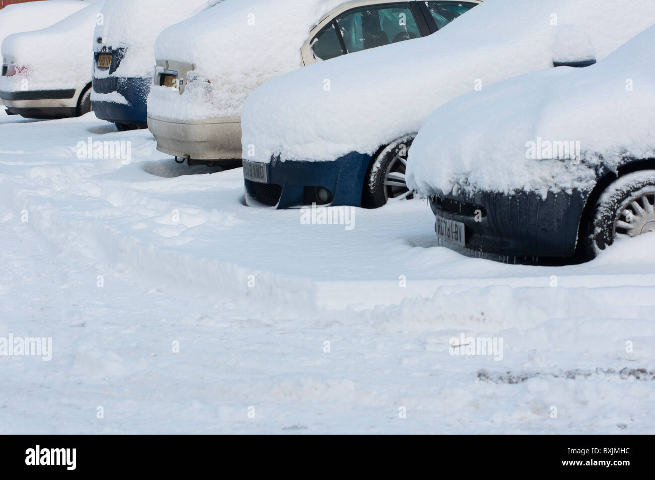 Buried Car Stock Photos & Buried Car Stock Images - Alamy