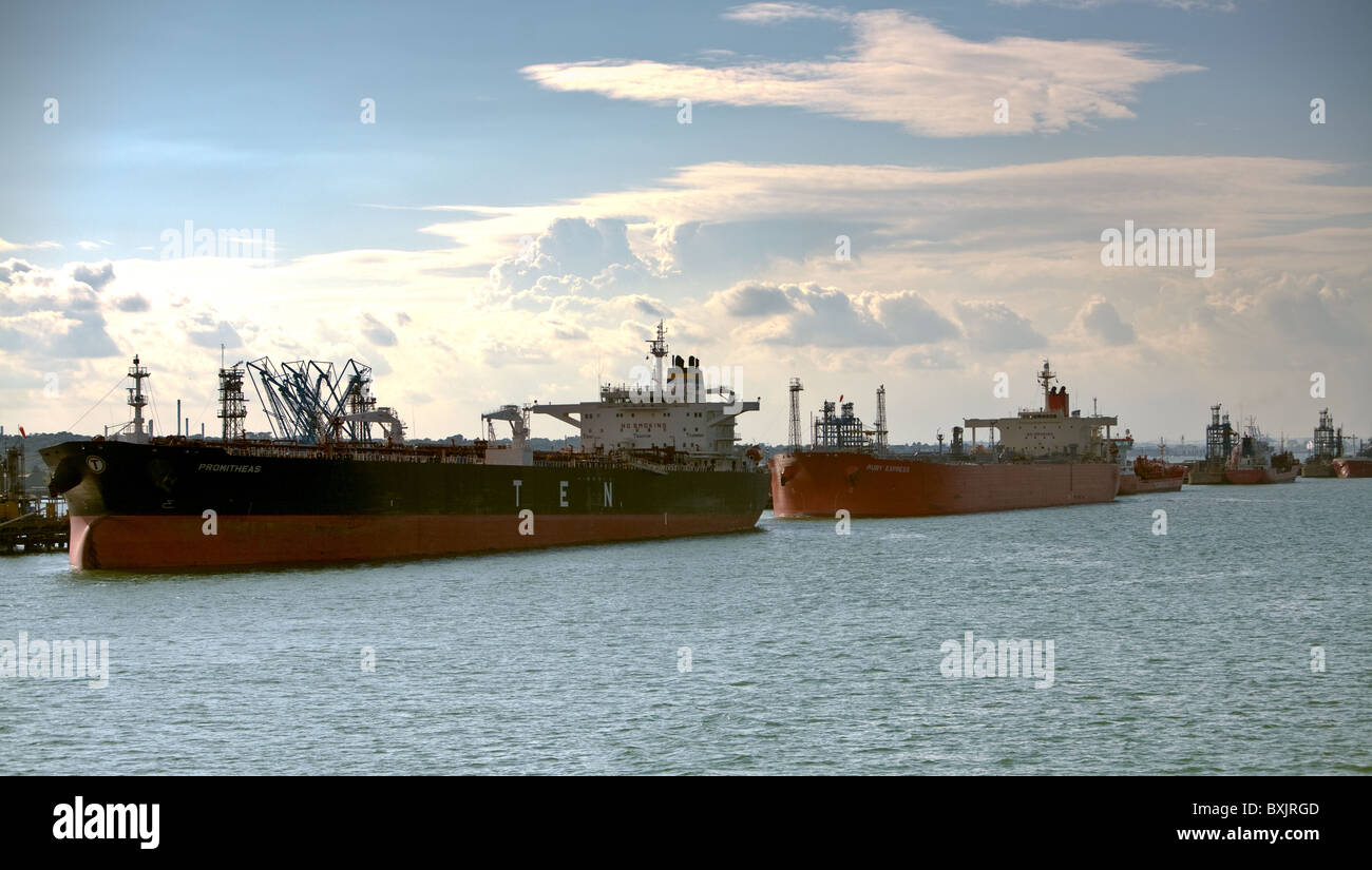 Lng carriers hi-res stock photography and images - Alamy