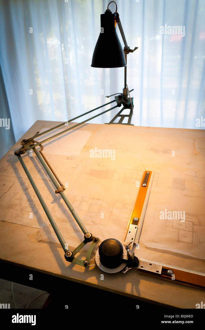 Drafting table hi-res stock photography and images - Alamy