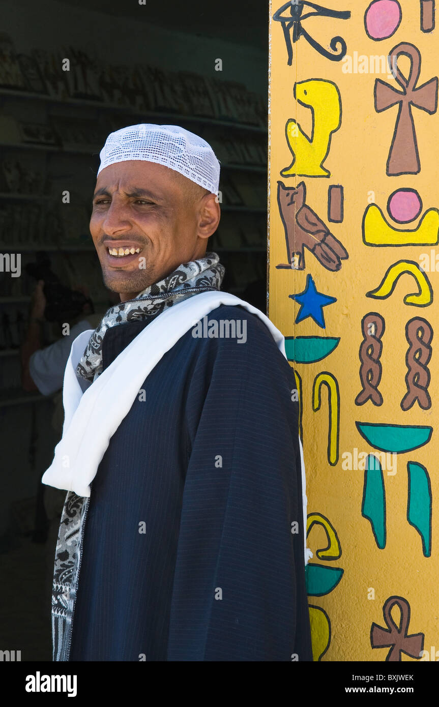 Egyptian man traditional dress hi-res stock photography and images - Alamy