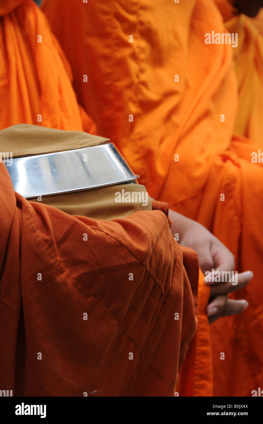 Begging Buddhist monks in Cambodia Stock Photo - Alamy