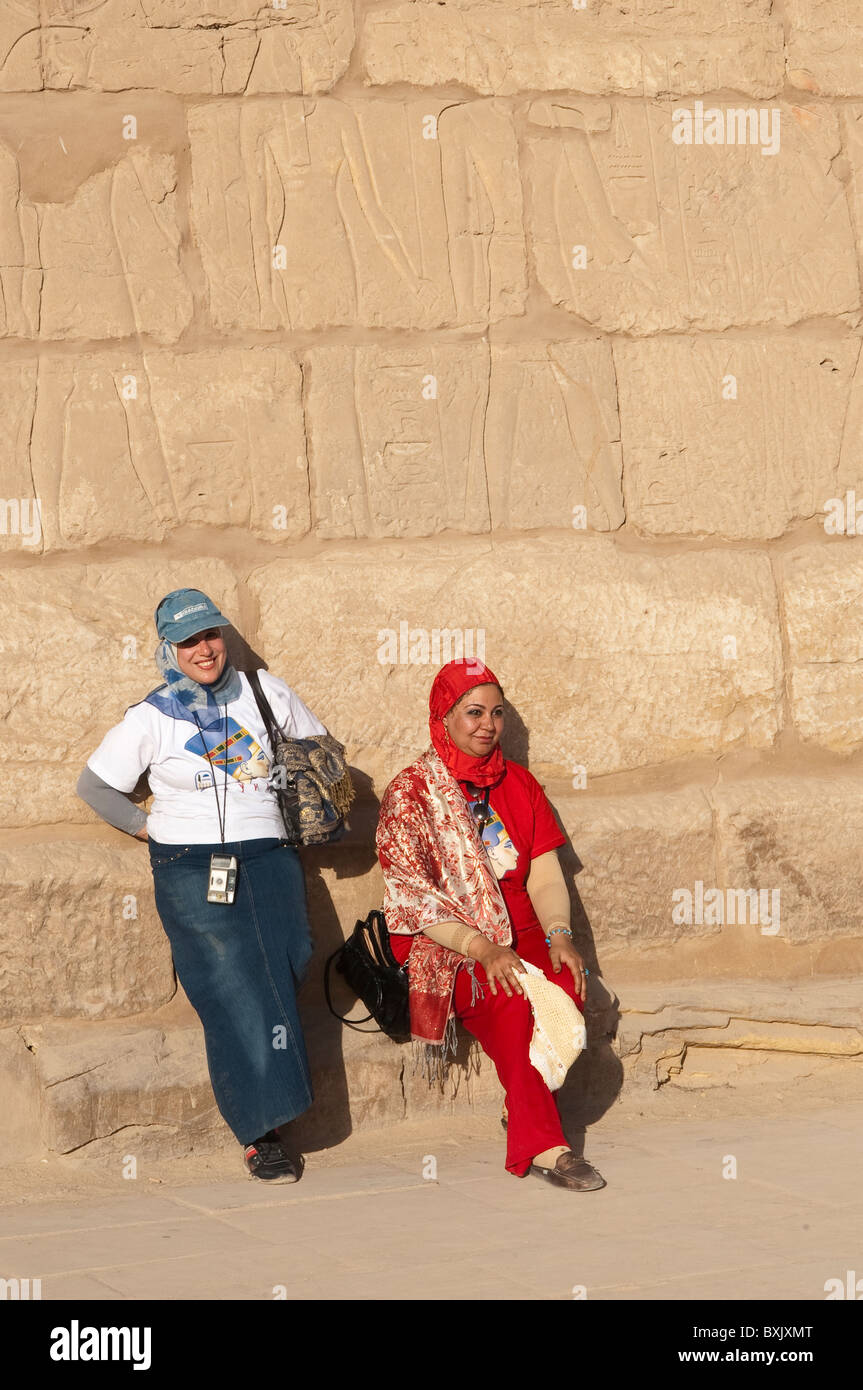 Egypt. Female tour guides at the Stock Photo - Alamy