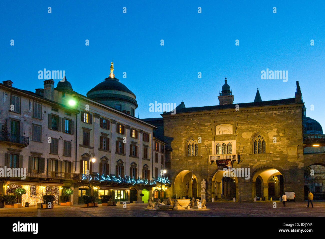 Piazza Vecchia, Bergamo, Italy Stock Photo - Alamy