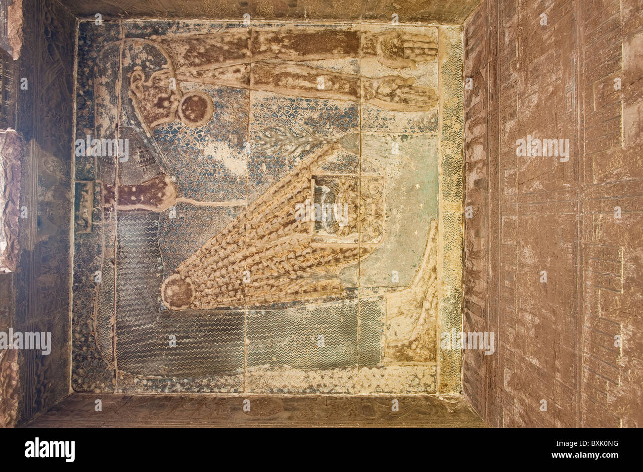 Hieroglyphics dendera temple temple dendera hi-res stock photography ...
