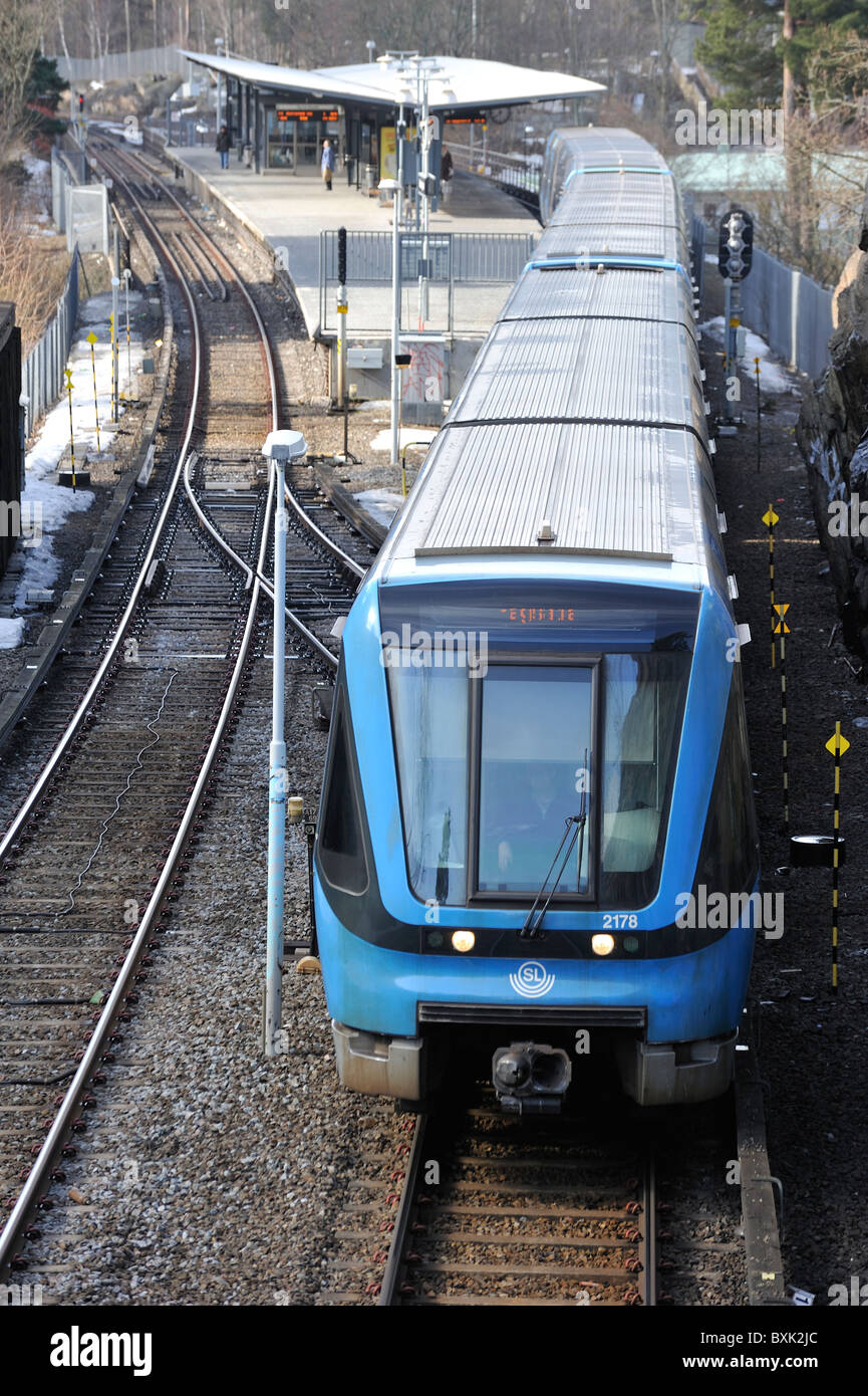 Train Coming Towards You High Resolution Stock Photography and Images ...