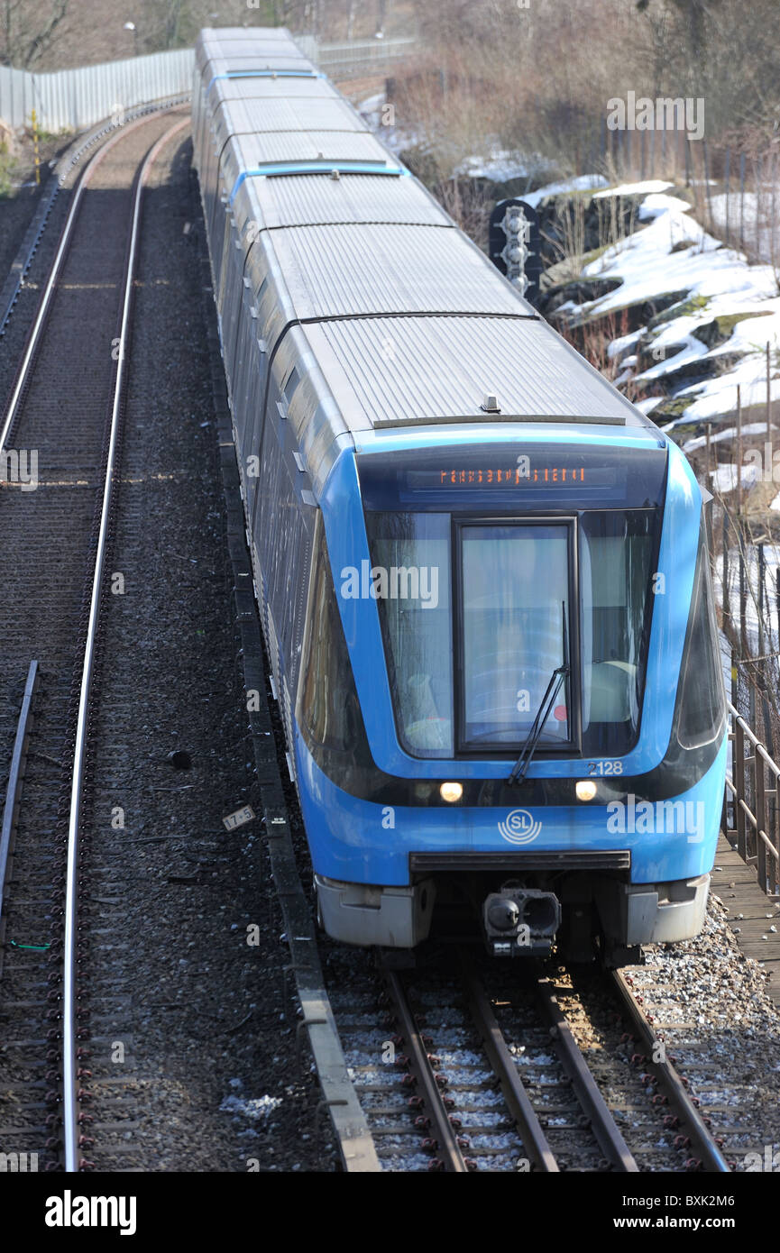 Train coming towards you hi-res stock photography and images - Alamy