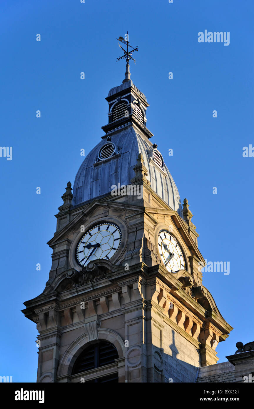 Kendal town hall hi-res stock photography and images - Alamy