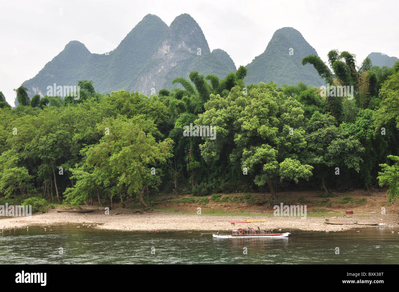 Li River, Limestone Peaks, Guilin area, Southern China Stock Photo - Alamy
