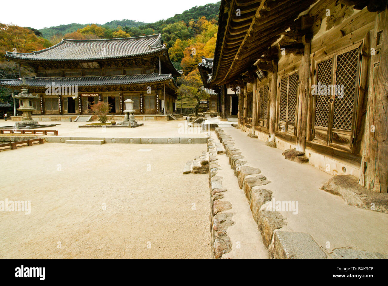 Hwaeomsa temple hi-res stock photography and images - Alamy