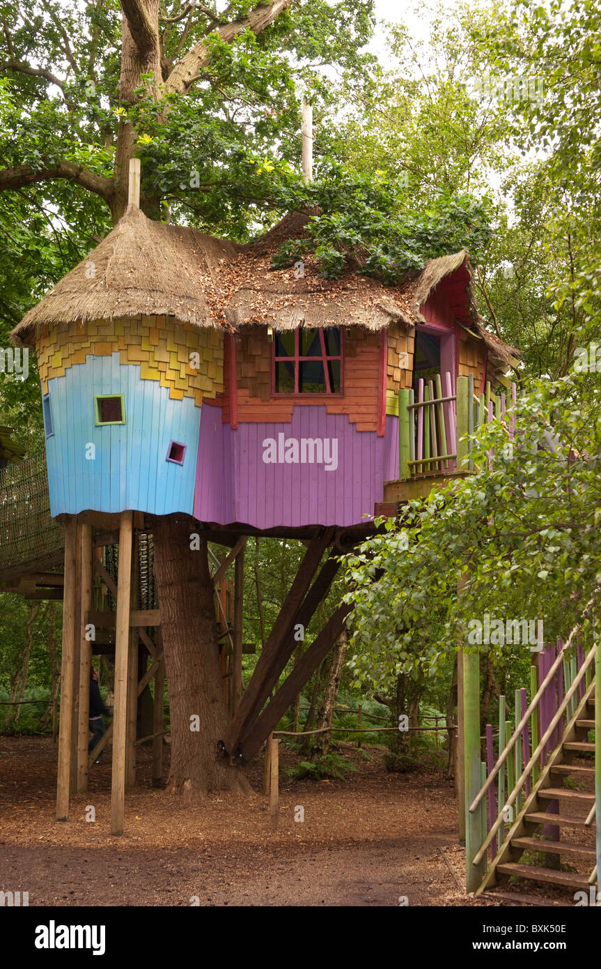 Treehouse uk hi-res stock photography and images - Alamy